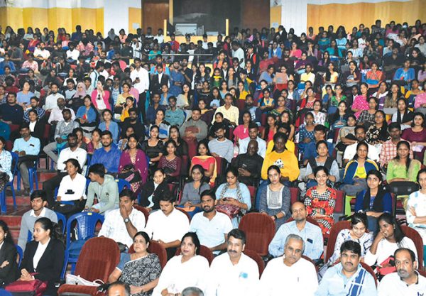 Country fast moving towards becoming global economy: DIG - Star of Mysore