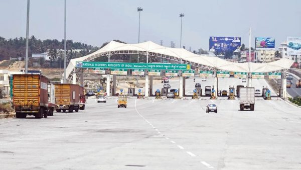 Centre approves GPS-based toll collection system on Expressway - Star ...