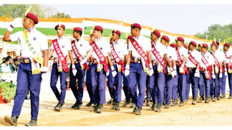 Police Public School bags Best Platoon Award - Star of Mysore