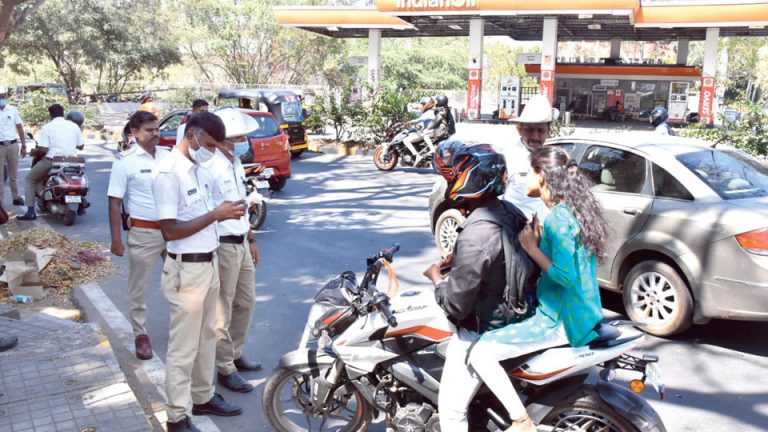 Surge in Traffic Fine Collection - Star of Mysore
