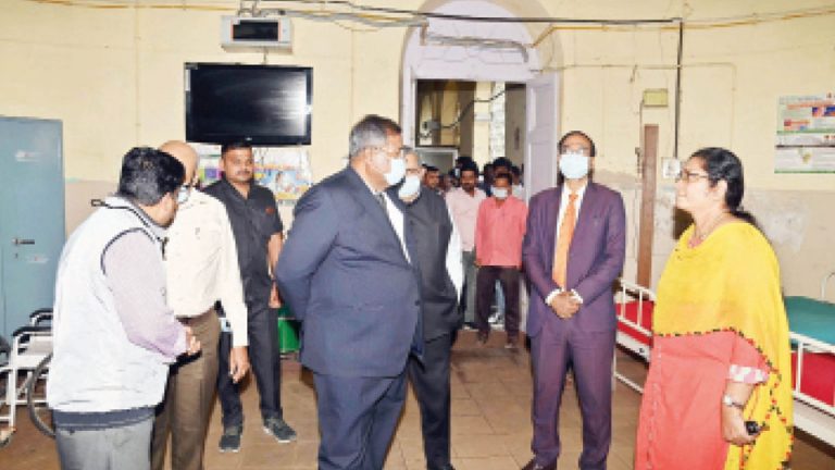 Human Rights Panel Chief visits K.R. Hospital - Star of Mysore