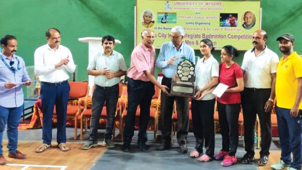 Winners of MCICT Shuttle Badminton Tournament - Star of Mysore