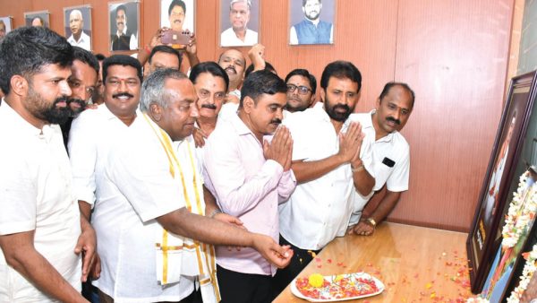 K.R. MLA T.S. Srivatsa opens office in MCC - Star of Mysore