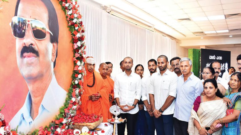 Former MLA Vasu remembered - Star of Mysore