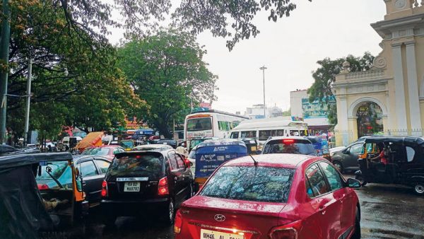 Barricades near Sub-Urban Bus Stand arch cause traffic jams - Star of ...