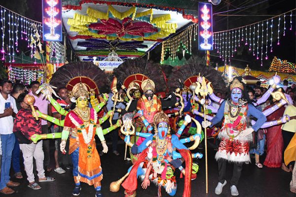 Mysuru Karaga held with religious fervour - Star of Mysore