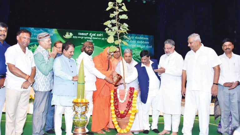 Laksha Vruksha: CM launches tree planting programme to increase green ...