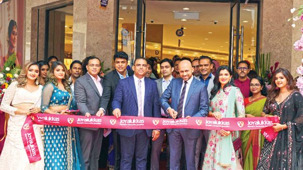 Joyalukkas celebrates 10th anniversary, unveils renovated showroom in ...