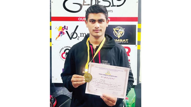 Wins gold medal in boxing - Star of Mysore