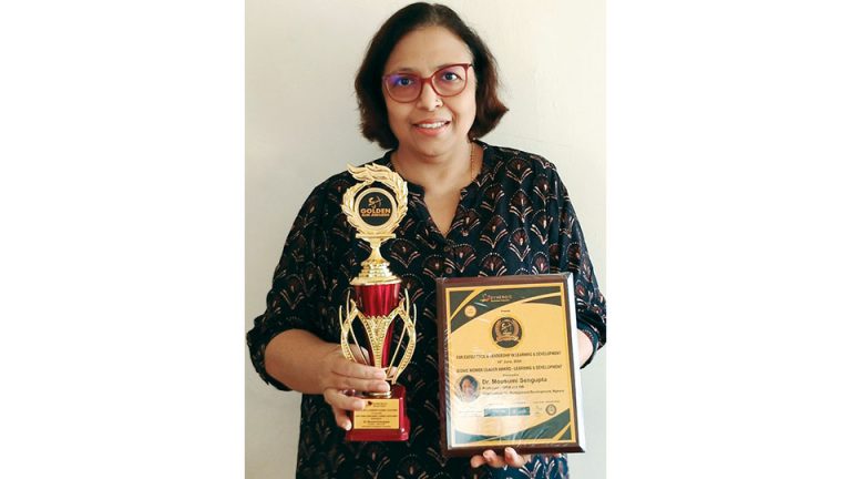 Wins Golden Aim Award - Star of Mysore