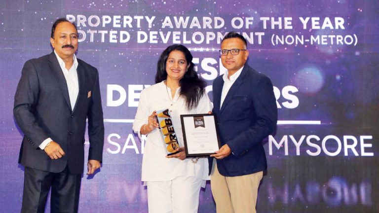 Yesh Developers Project wins Best Plotted Development Award - Star of ...