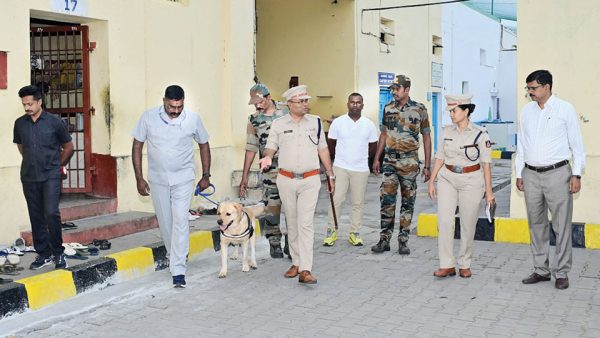 VIP treatment for actor Darshan inside Bengaluru Jail: City Police raid ...