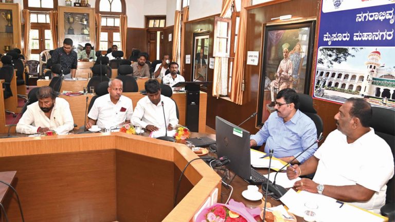 Over 3,000 Ashraya beneficiaries to get sites in a year: Harishgowda ...