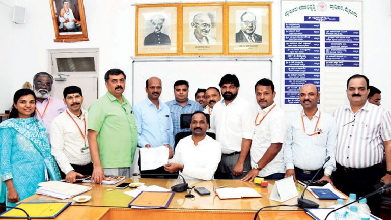 MUDA hands over 240 Layouts to MCC, CMC, TPs - Star of Mysore