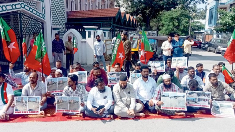 SDPI seeks repair of street-lights on Azeez Sait Double Road - Star of ...