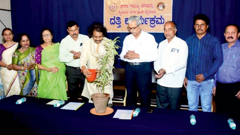 Vachana singing contest held - Star of Mysore