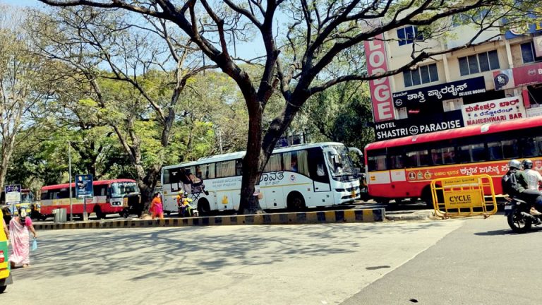 Woes of bus commuters - Star of Mysore