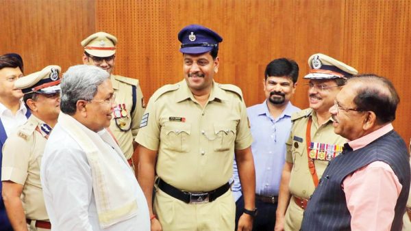 Cops get new Cap: Navy Blue Peak Caps to replace Police Constables ...