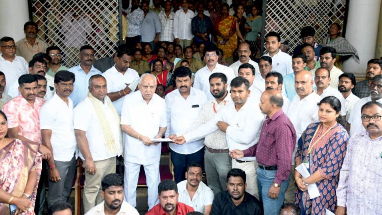 Day 4: BSY calls on striking MCC staff - Star of Mysore