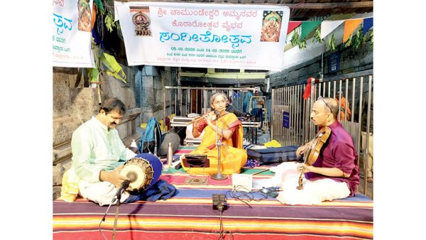 Bengaluru Flautist performs on Day-7 of Chamundi Hill Kotharotsava ...