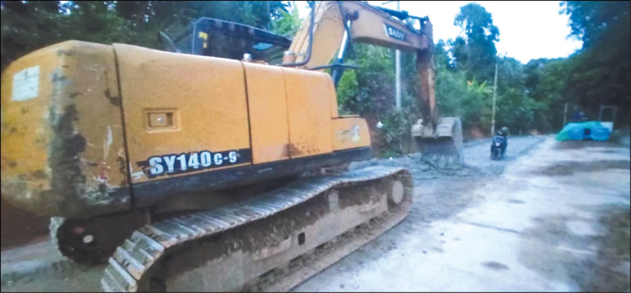 Villagers halt shoddy work; PWD orders road re-work - Star of Mysore